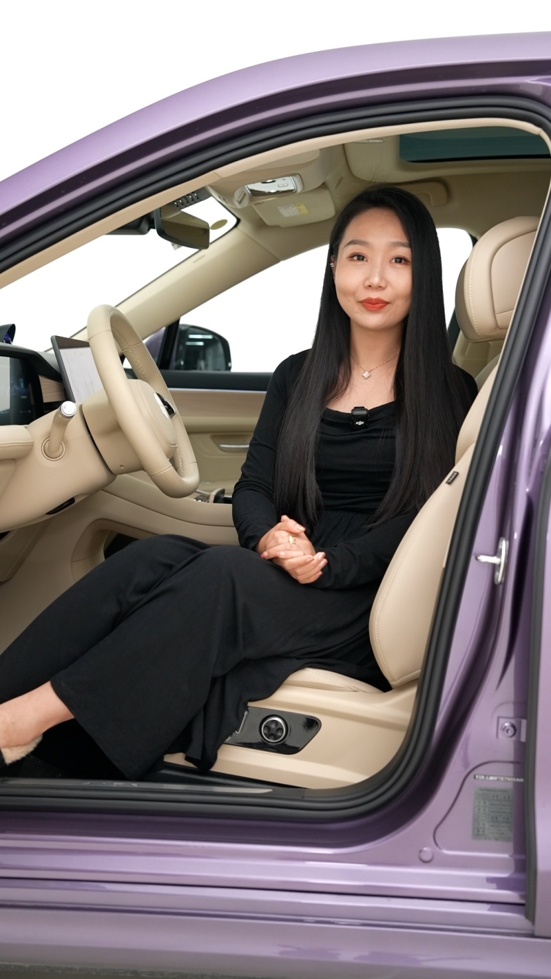 鸿蒙智行问界M52025款 增程版 230km Ultra 四驱版方向盘功能介绍视频说明书_显示与控制 _易车