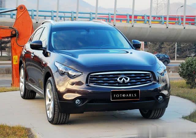 英菲尼迪FX50S 5.0 V8，当时售价120.8万，外观实为一代经典_易车