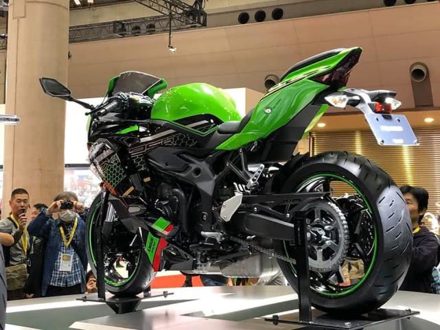 川崎Ninja ZX-25R发布时间确定 6月双版本齐发_易车